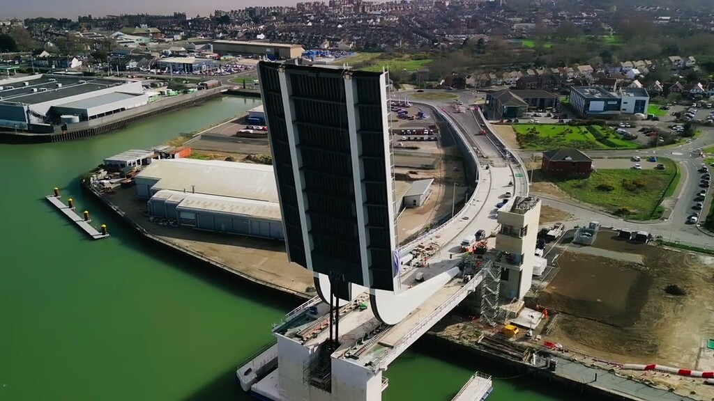 Lowestoft Third Crossing - almost complete. Orbit - Videos by Drone ...