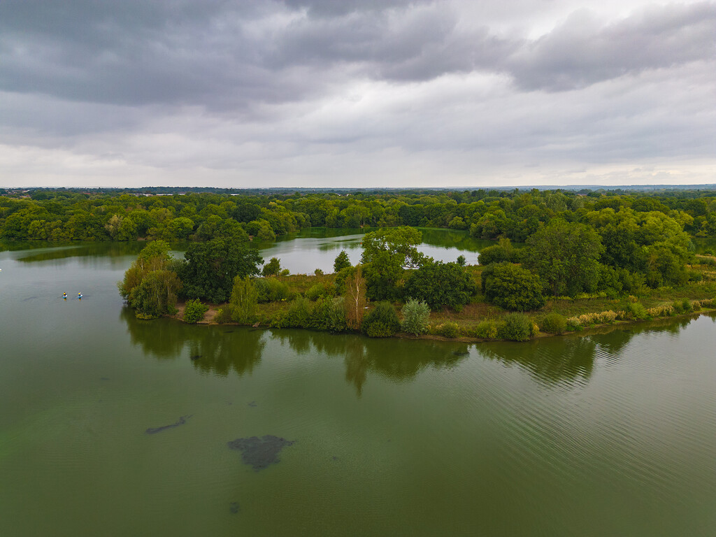 Dinton Pastures Country park near Reading flying my DJI Mini 3 - Photos ...