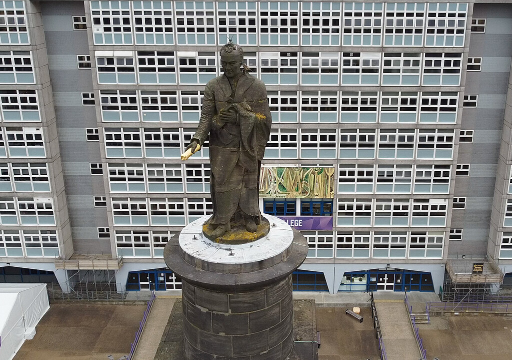 William Wilberforce Momument - Added to Monuments in Yorkshire and the ...