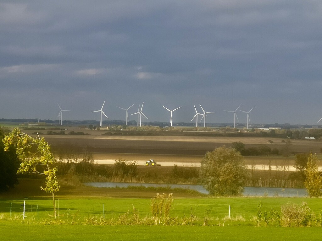 Red Tile wind farm - Photos by Drone - Grey Arrows Drone Club UK
