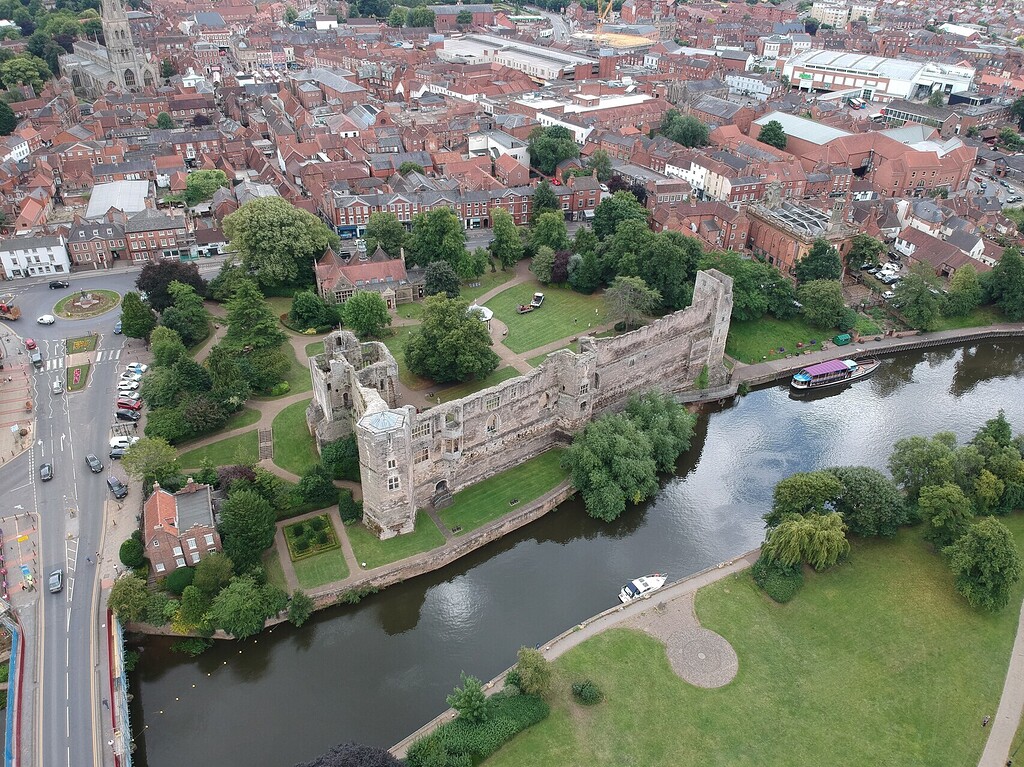 Newark Castle - Added to Castles and Fortifications in East Midlands ...