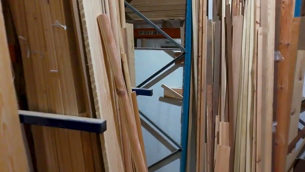 DJI Neo flying through small gap - Videos by Drone - Grey Arrows Drone ...