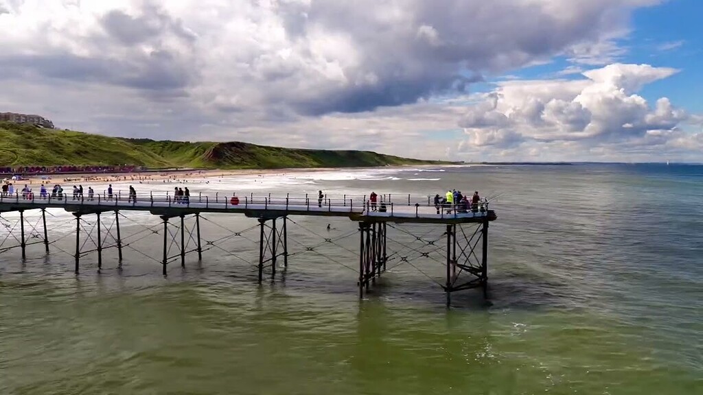 Saltburn Beach and Pier. - Videos by Drone - Grey Arrows Drone Club UK