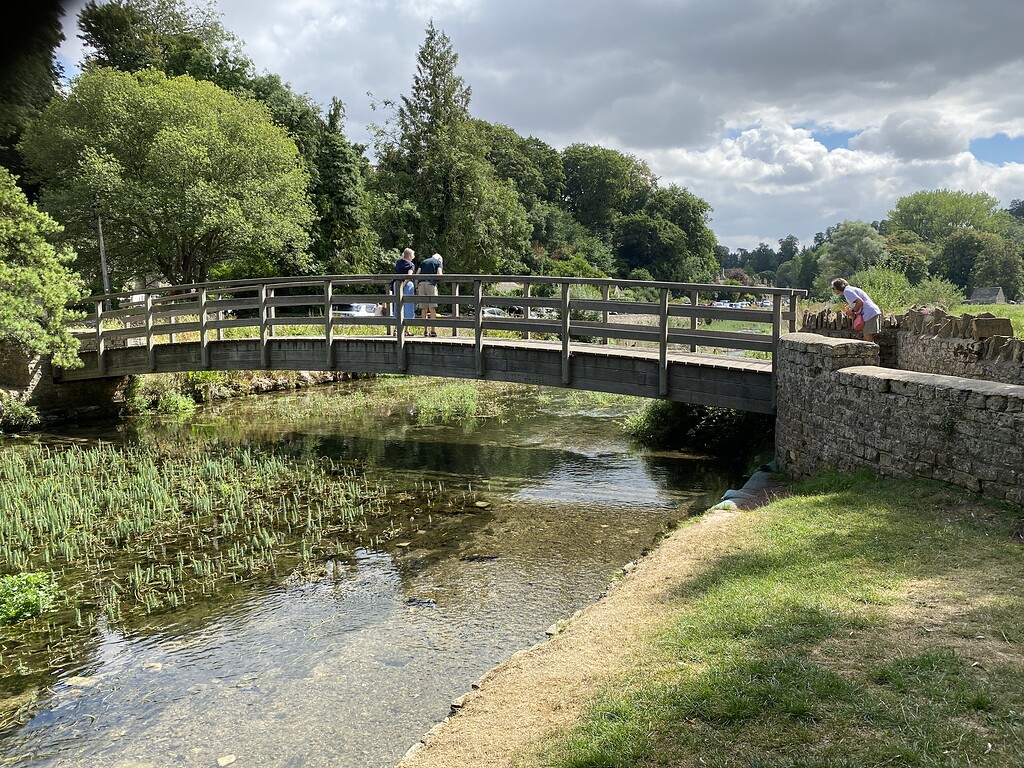 Wooden Bridge, Bibury - Added to Bridges in South West - Where to fly ...
