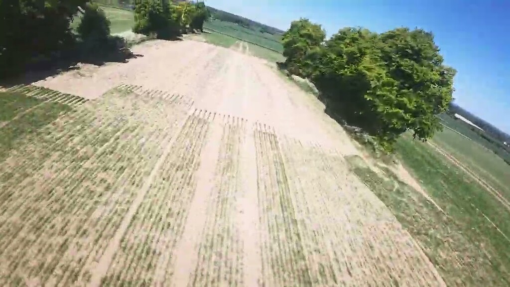 Learning Split S / Power loop - Videos by FPV Drone - Grey Arrows Drone ...