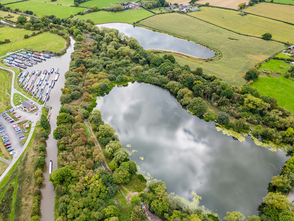 Oakwood and Park Farm Marinas, Billinge Flash - Added to Lakes and ...