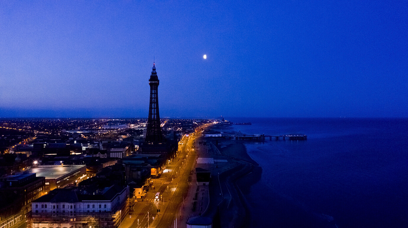 A stunning sunrise over Blackpool this morning - Photos by Drone - Grey ...