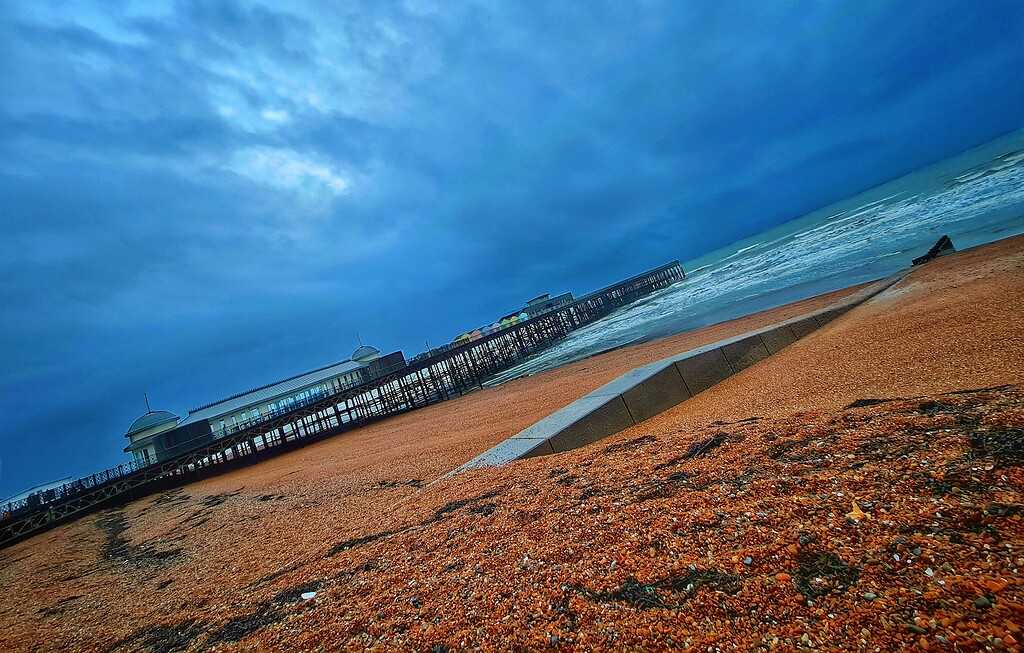 Hastings Beach/Pier Moody Morning - Page 2 - Non-drone Photos & Video ...