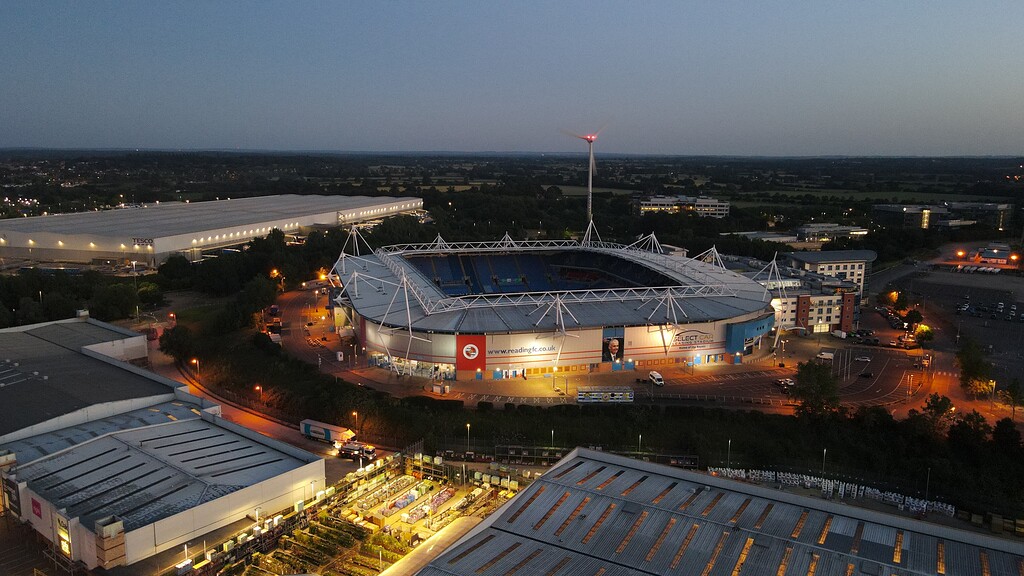 Reading football stadium - Photos by Drone - Grey Arrows Drone Club UK