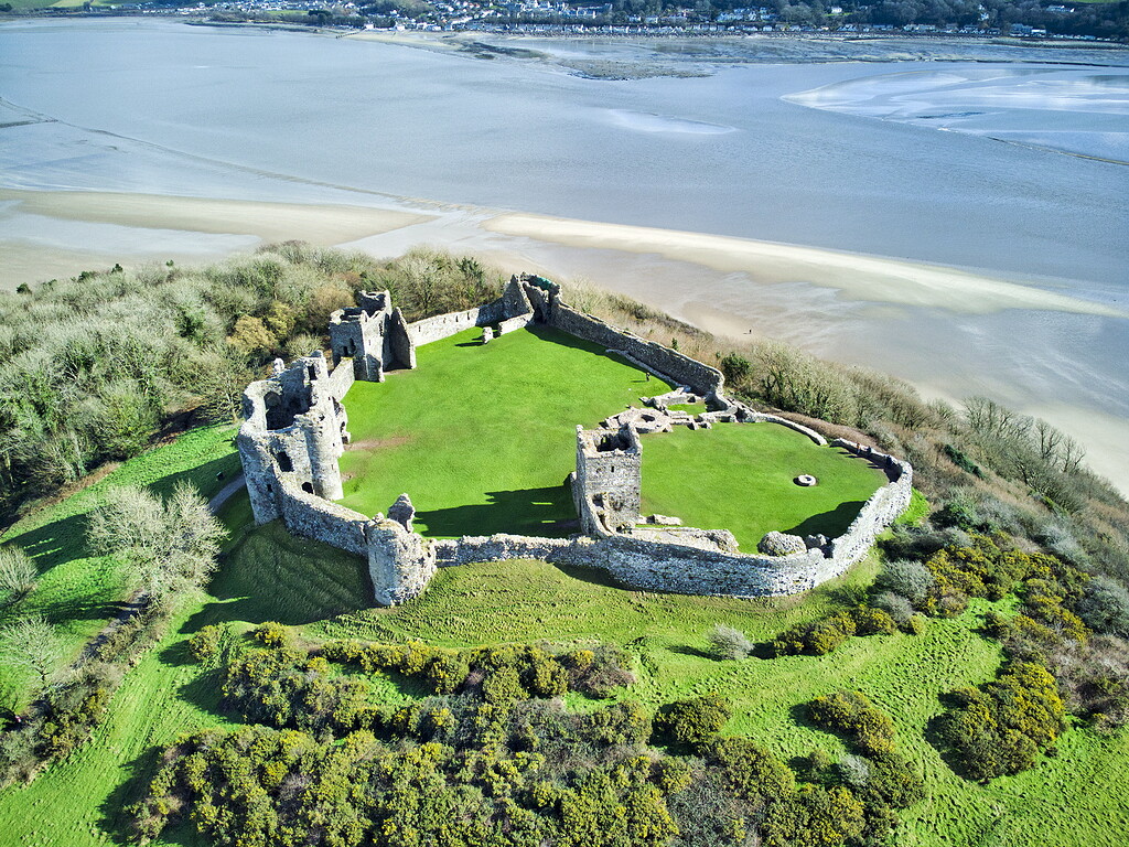 Llansteffan Castle - Photos by Drone - Grey Arrows Drone Club UK