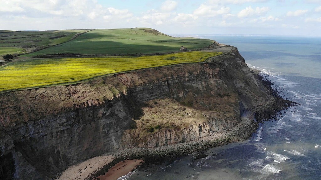 Skinningrove Beach - Added to Coastal Scenery in North East - Where to ...