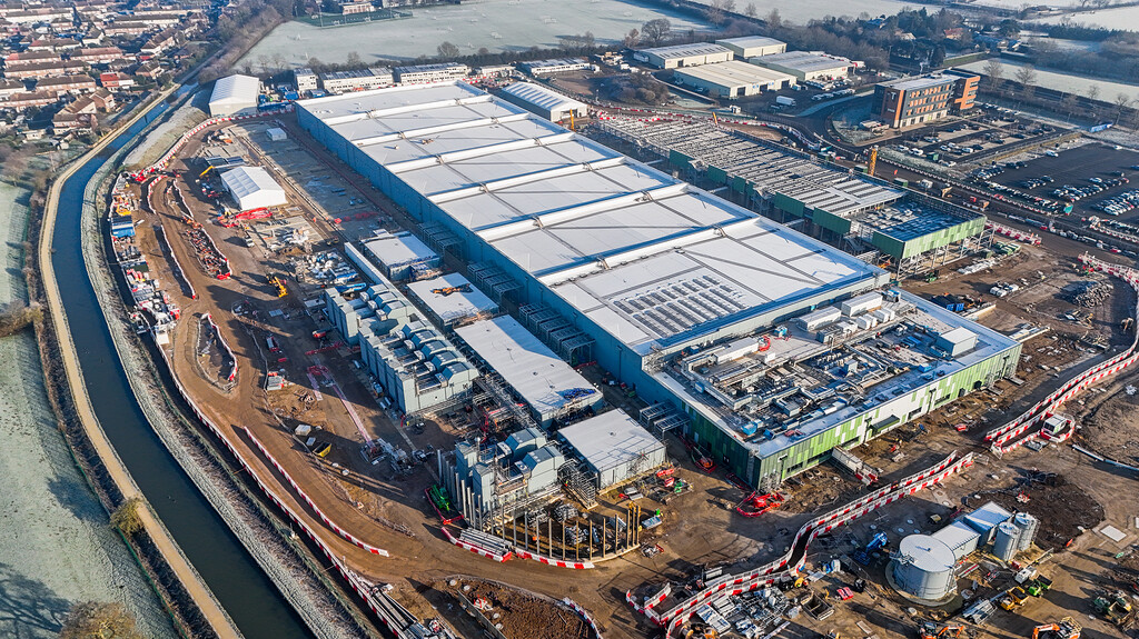 Google Data Centre, Cheshunt, Hertfordshire - Photos by Drone - Grey ...