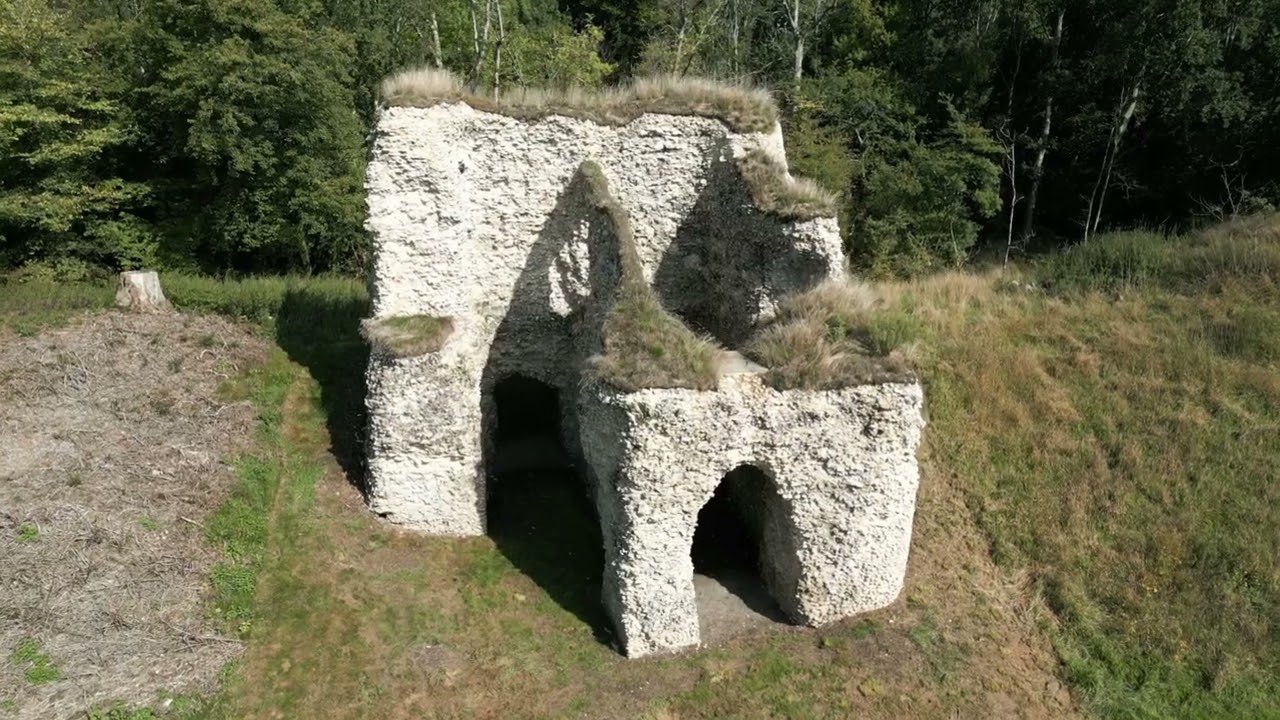 Merdon Castle - Videos by Drone - Grey Arrows Drone Club UK