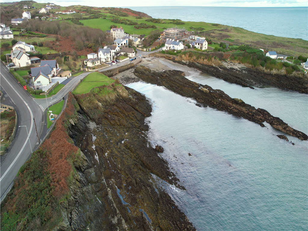 Bull Bay, Amlwch, Anglesey - Added to Coastal Scenery in Wales - Where ...
