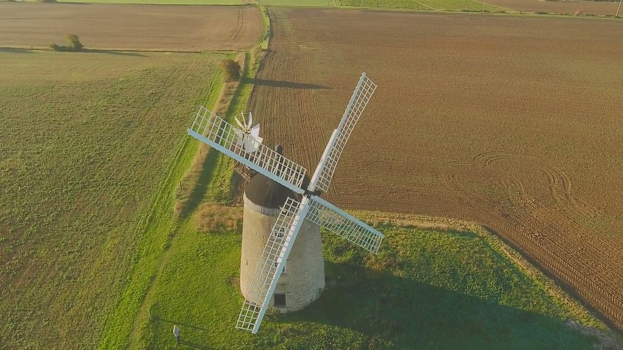 Windmill flight with the RC Airship - Videos by Drone - Grey Arrows ...
