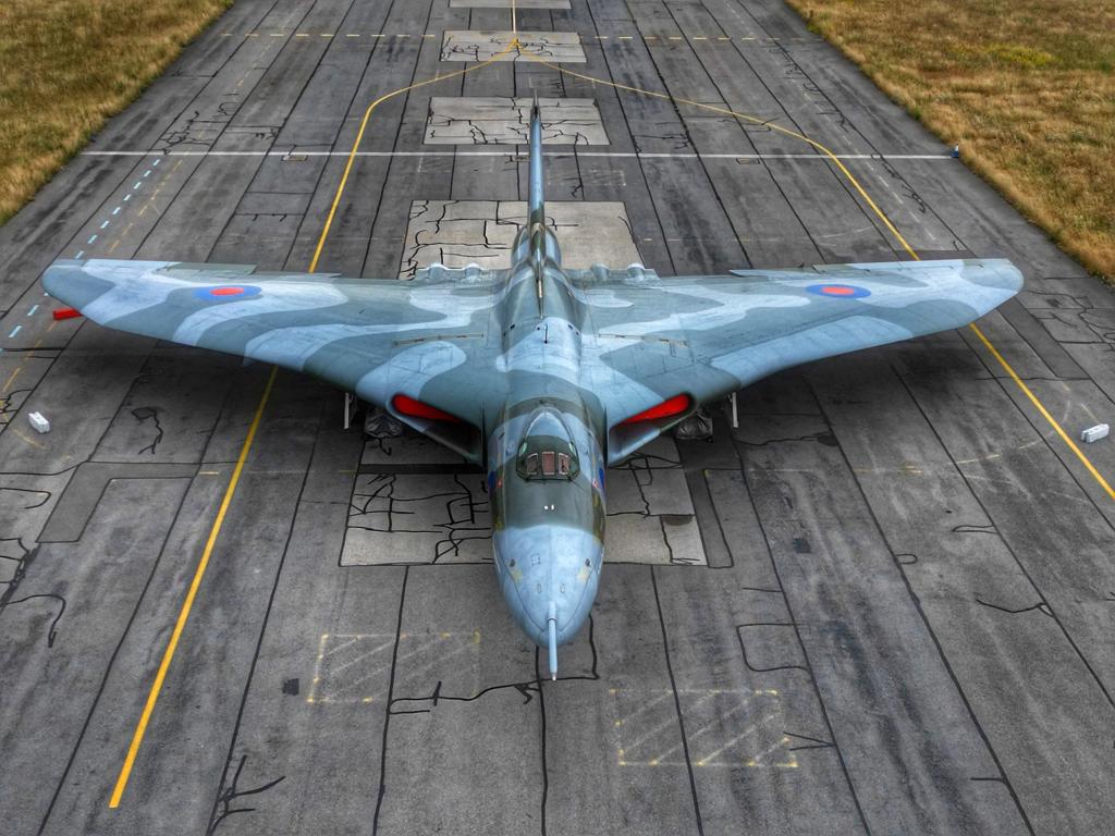 XH588 Vulcan Bomber - Photos by Drone - Grey Arrows Drone Club UK